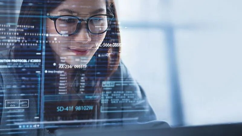 China's AI Smart Glasses Transition to Practical Applications in 2025